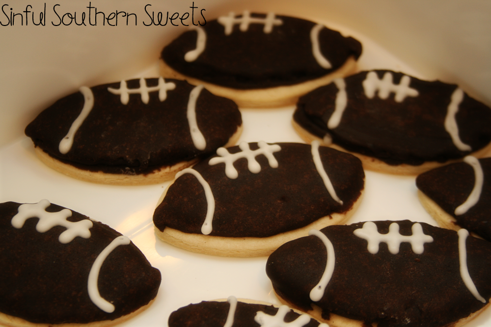 Sinful Southern Sweets: Football Cookies-September '10 Daring Bakers ...