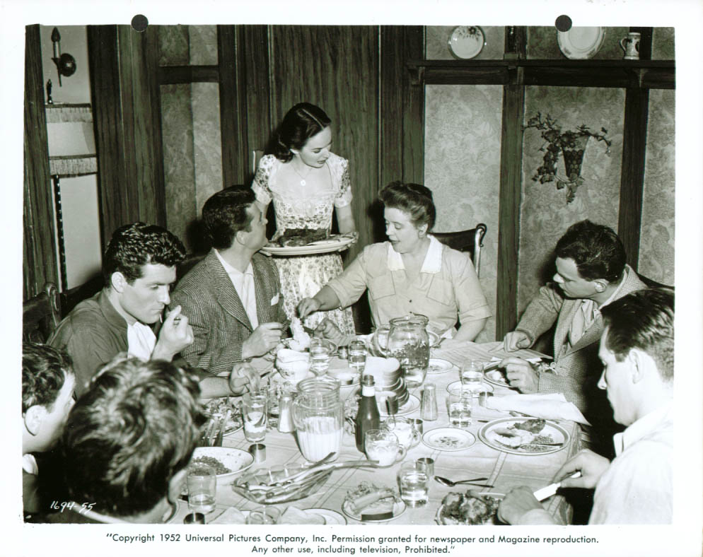 Laura's Miscellaneous Musings: Tonight's Movie: Sally and Saint Anne (1952)