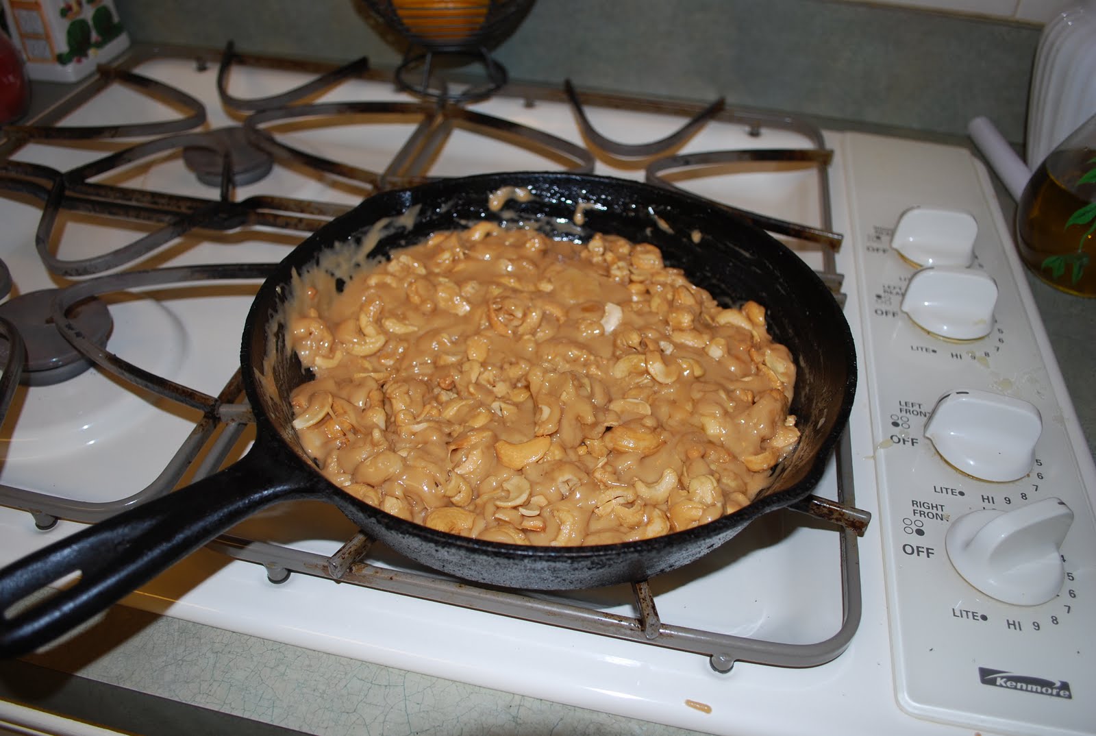 Amish Cashew Crunch Recipe - Banana-breads.com