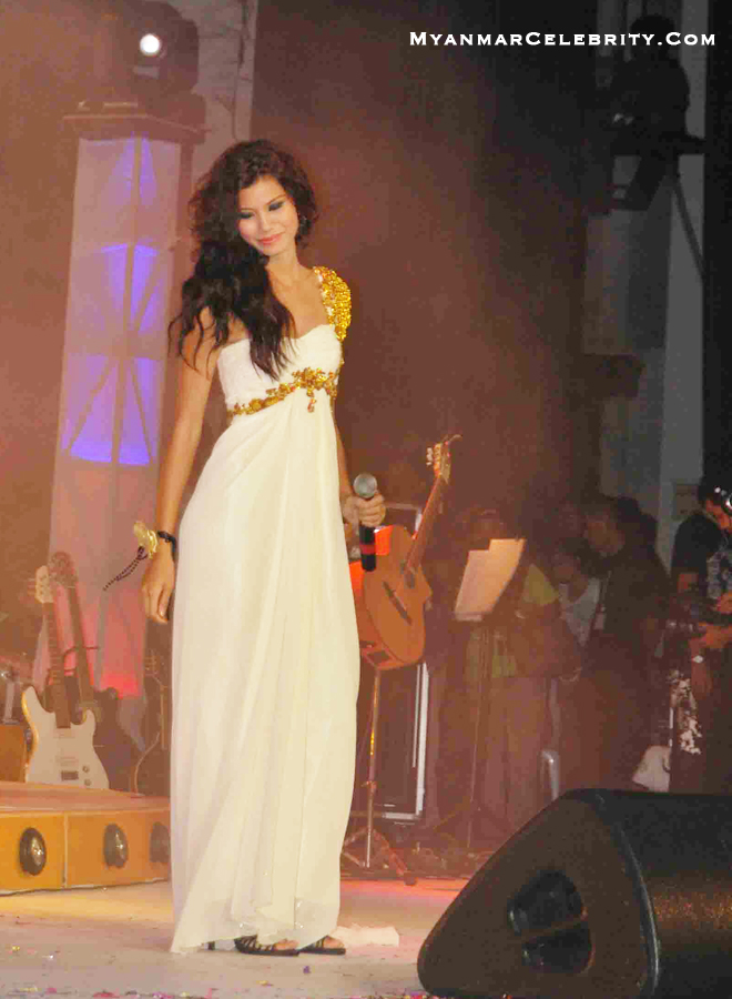 Myanmar Singer, Chan Chan Perform @ 7 Golden Girls Concert | Myanmar ...