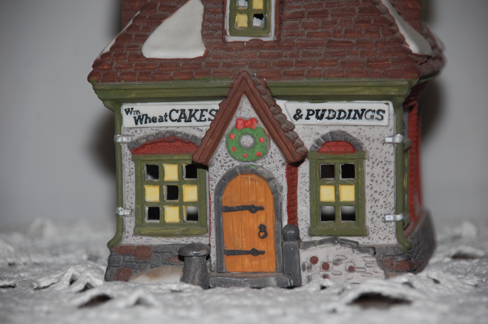 Parry Collections: Heritage Village Collection: Dickens' Village Series!