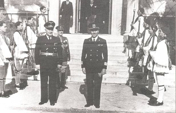 ντοκουμεντα ιστοριας: Φωτογραφιζοντας στην κατοχη τους ναζιστες και ...