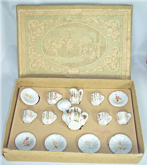 Tracy's Toys (and Some Other Stuff): Victorian Dolls Tea Set