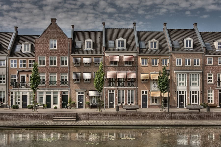 Row houses in Brandevoort, Netherlands | Architectuur, Nederland, Wonen