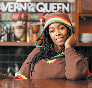 Sharon Quinn: The Original Runway Diva: Juicy Gals Are Taking Over ...