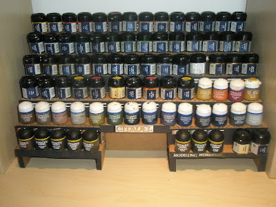 40k Showcase Miniature Painting Studio: Build your own Paint Station