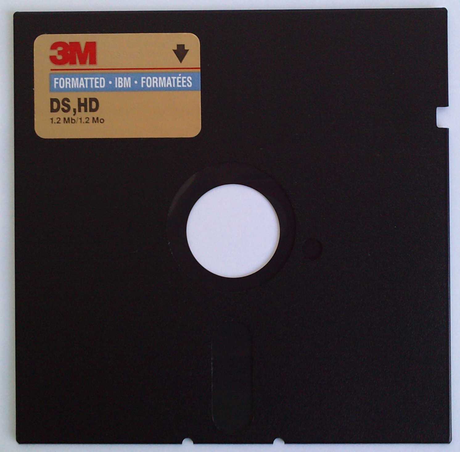 Soportes de Almacenamiento (Storage Media): Disco 5¼ pulgadas (Disc 5¼ ")