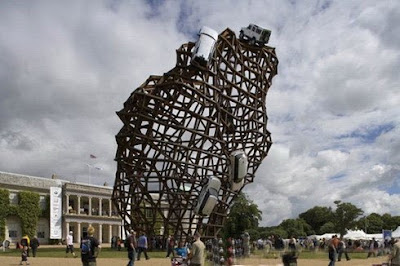 Brunei Delights and Liverpool fan: The Most Impressive Car Monuments ...