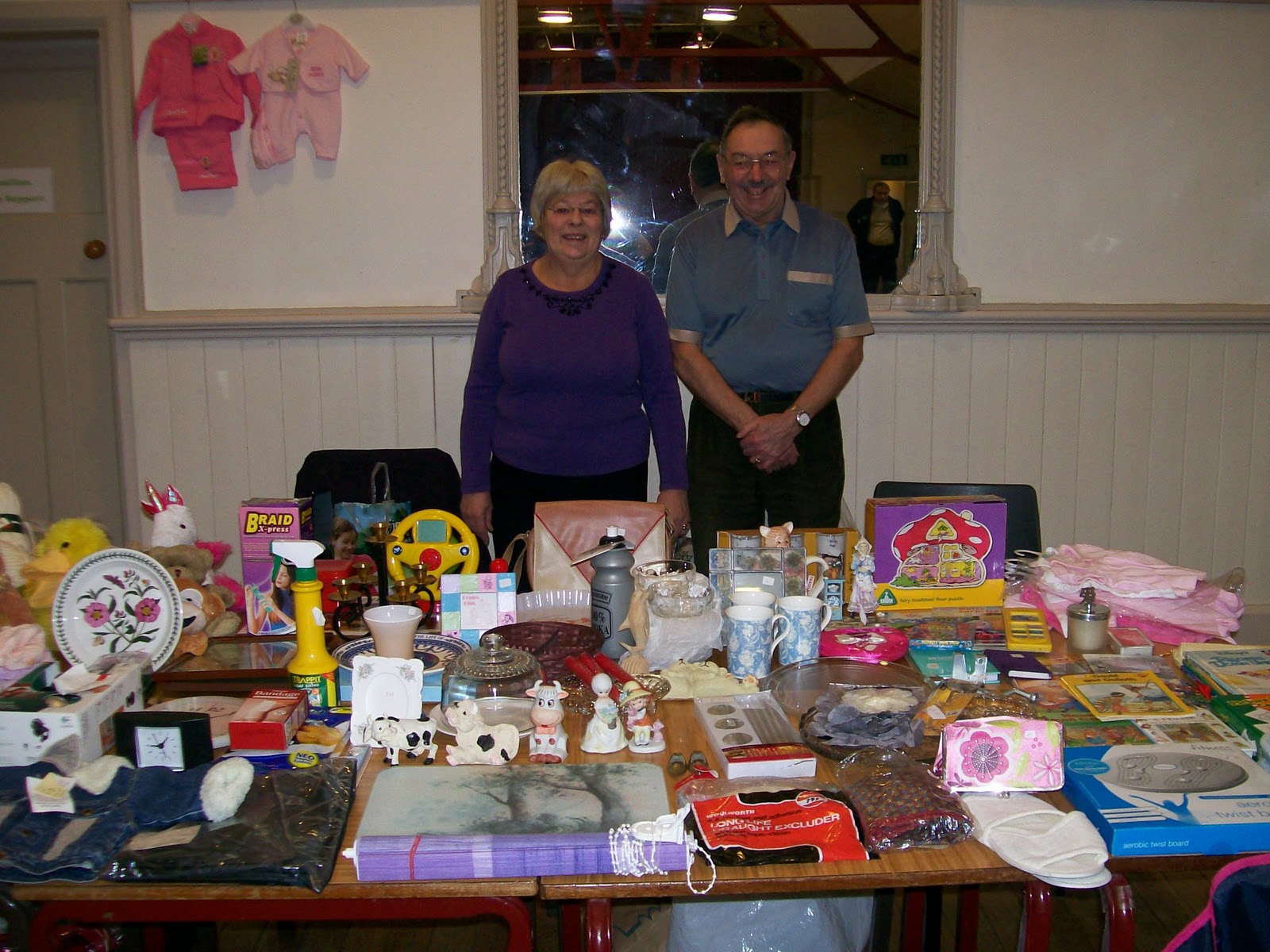 Second Hand Rose: Charity table top sale