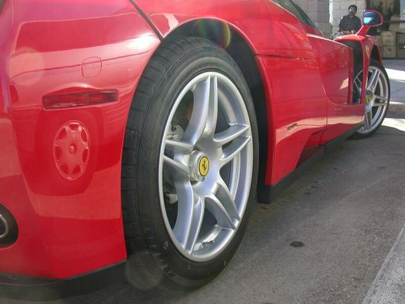 Chillmania: Enzo Ferrari and its features