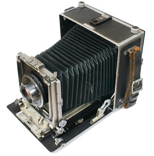 Lucy's DIS1103 blog: Olden day images continued...