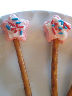 This Little Project: Edible Sparklers and Rockets for your Party!