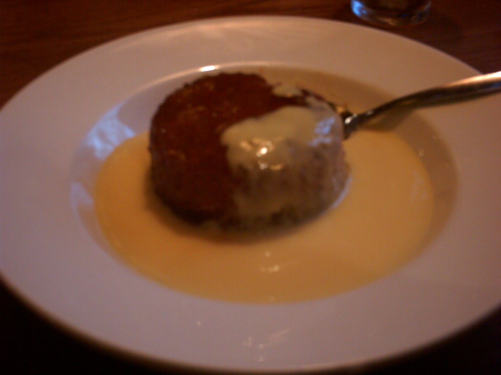 Kerie cooks: Treacle Pudding with Custard