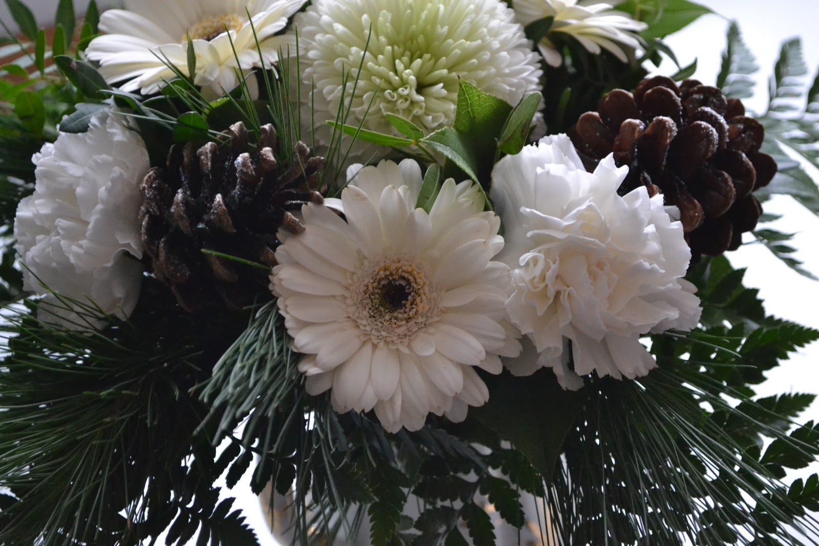 Mrs Cakeaholic: Smukke, smukke hvide blomster..