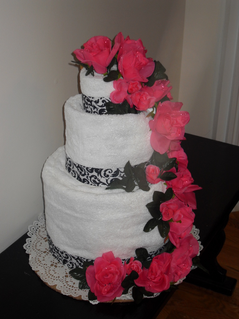 WORDS FROM YOUR HEART: Bridal Shower "TOWEL CAKES" - The PERFECT GIFT