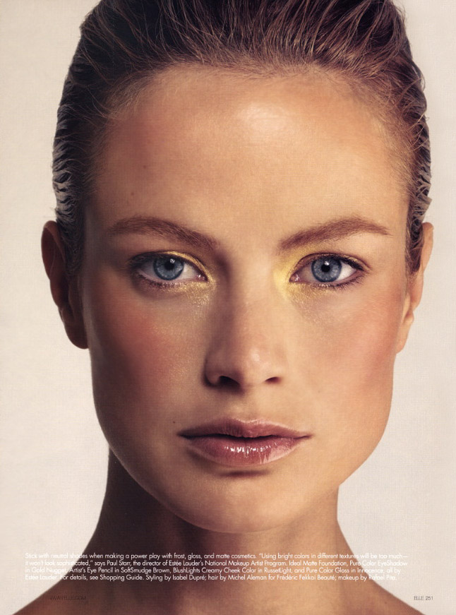 Fashion: [Female Celebrity Portraits] Model: Carolyn Murphy