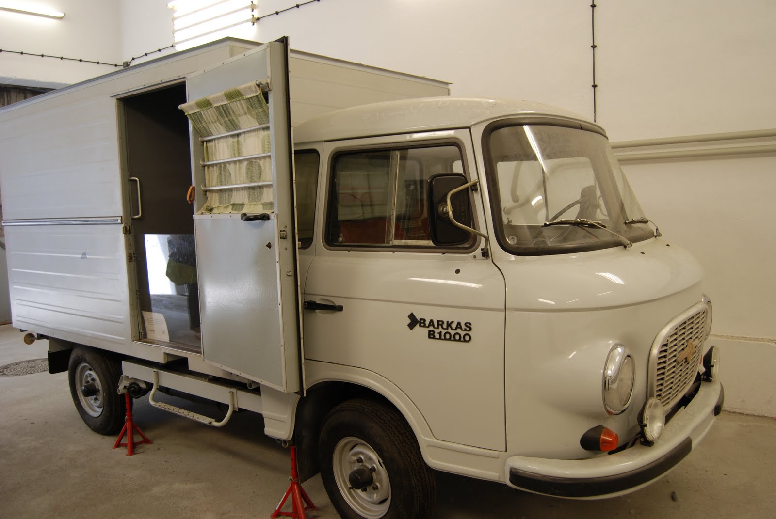 Principal Sciarretta's Berlin Blog: Visit to former Stasi prison