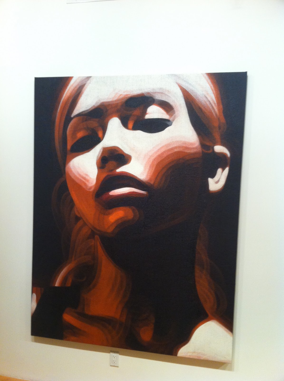 Photos i took at the "El MAc" show+ He's a master of Spraypaint ...