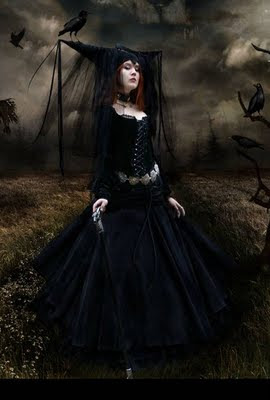 Stylish Goddess: The Veiled Splendor of Goth and Zhivago Fashion Styles