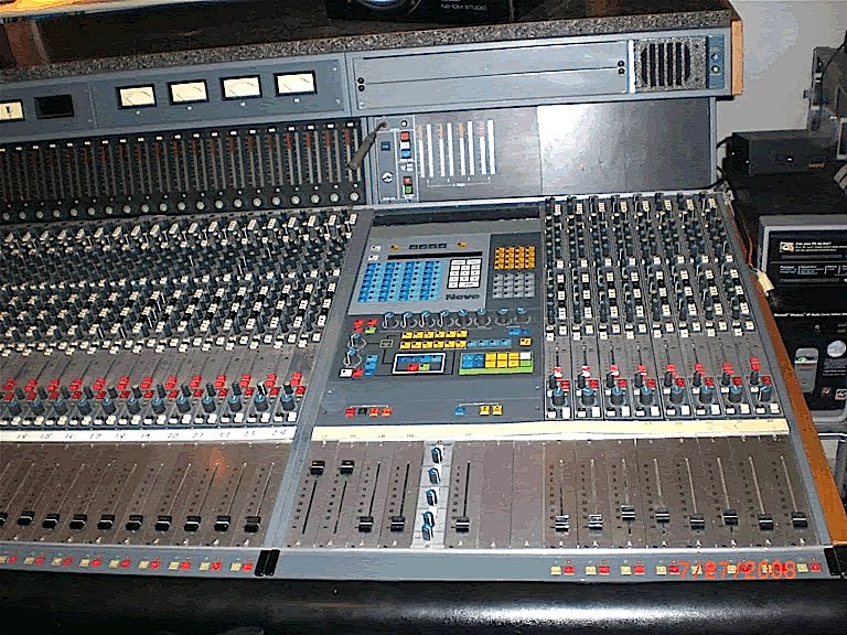 balance blog: Neve 8218