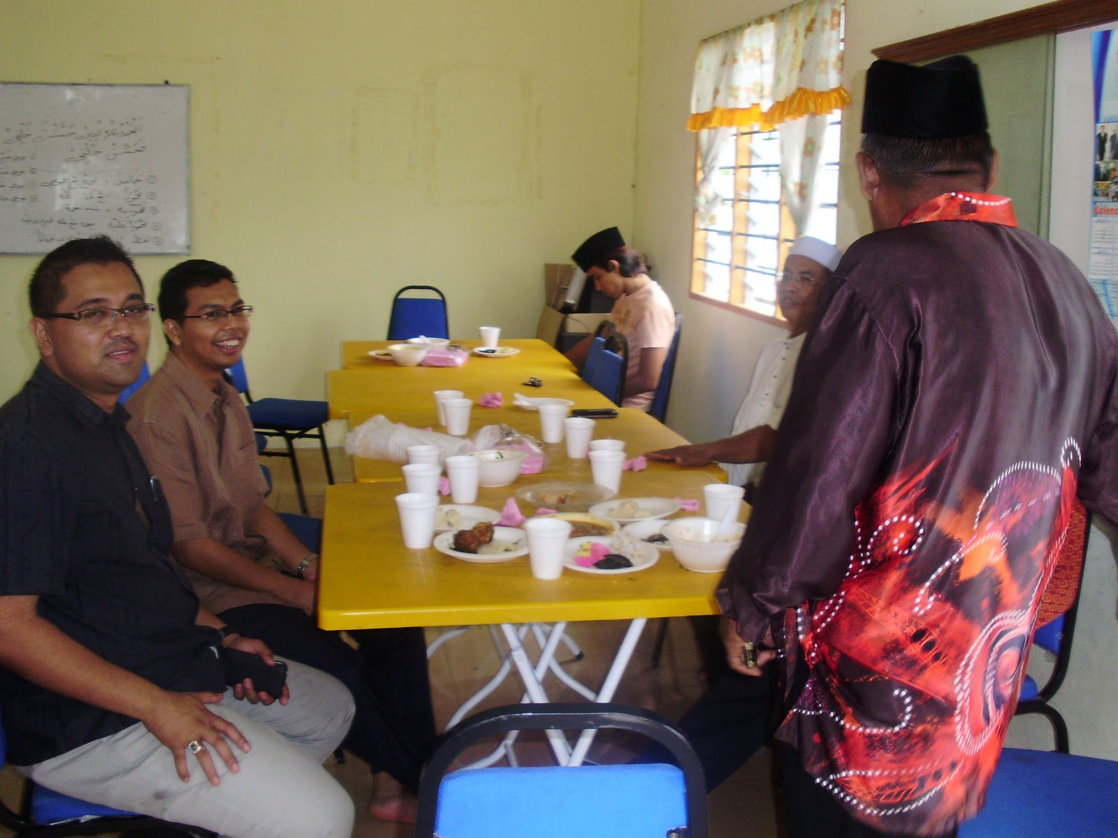 UMNO Bahagian Kuala Kedah: JAMUAN RAYA JKKKP PERUMAHAN AWAM KUALA KEDAH