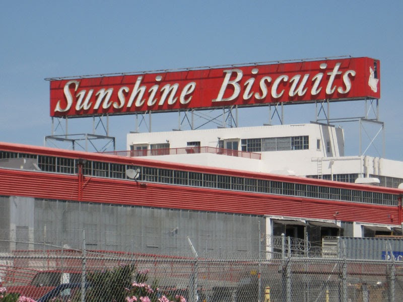 Our Oakland: signs: Sunshine Biscuits