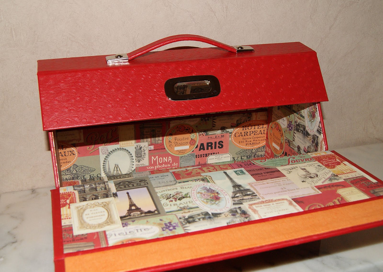 RECREATIONS: Ma valise en carton ...