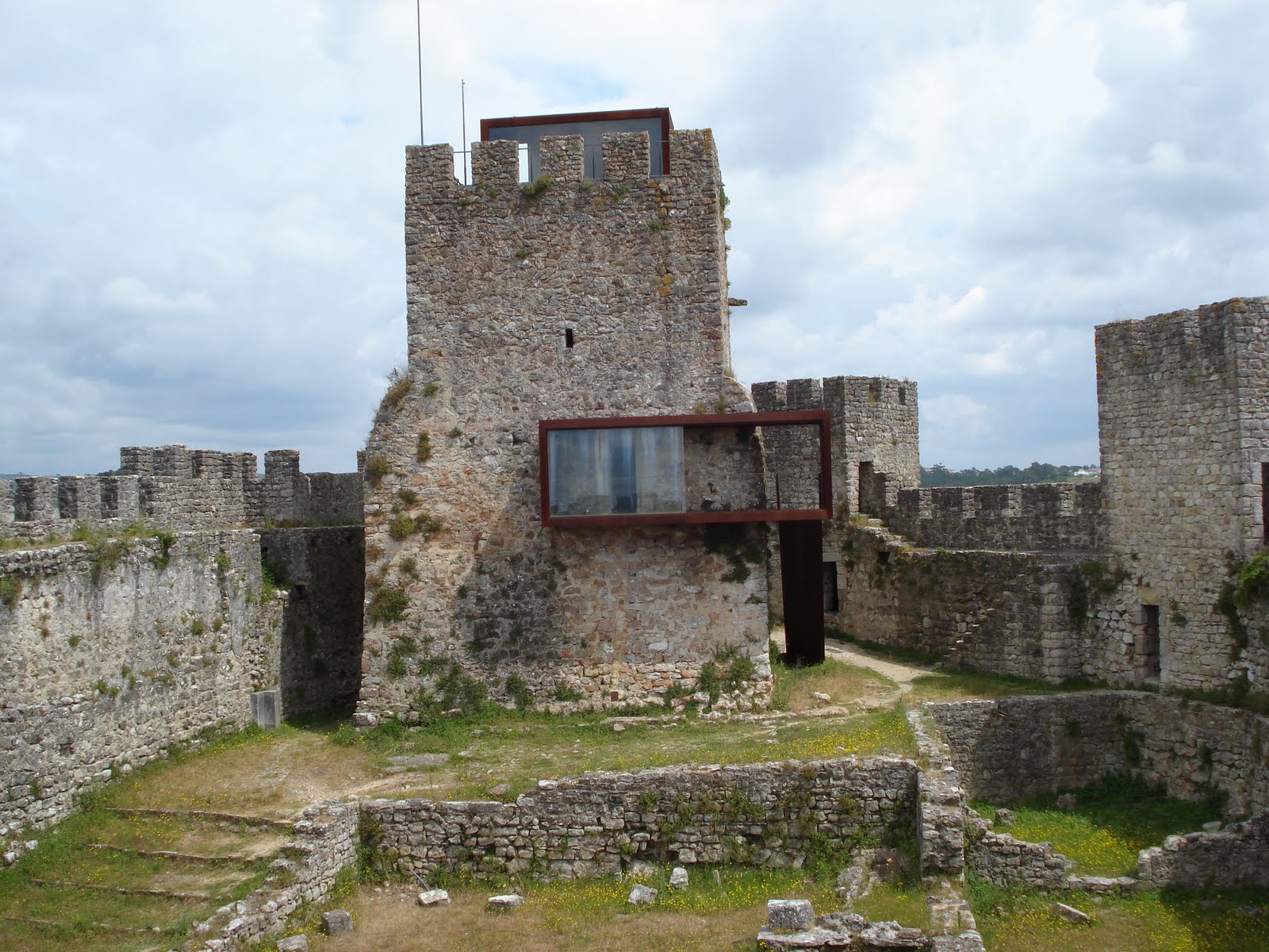 Kastelos e Fortes de Portugal: CASTELO DE POMBAL