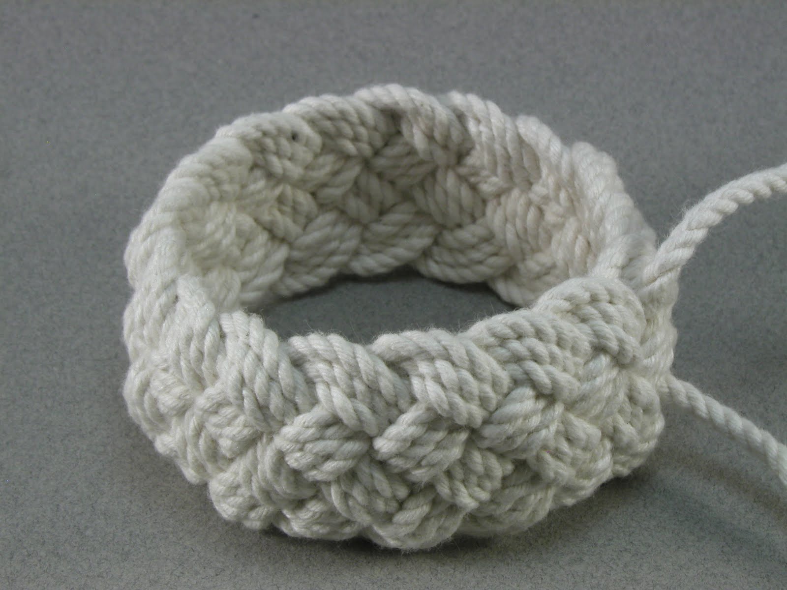 Knots and fiber bracelets: White turks head knot sailor bracelet 650