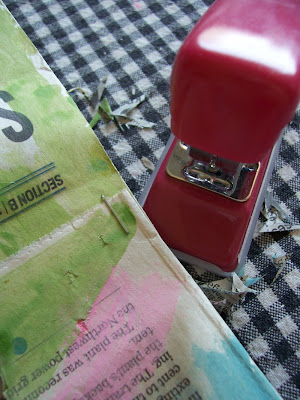 WhiMSy love: Newspaper Crowns