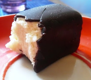 Tasting Russia: Syrok -- Russian "Mini-Cheesecake"