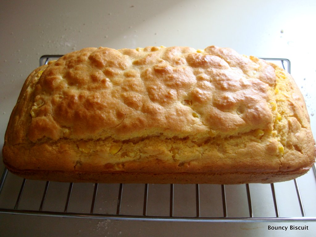 bread Baking Experiment: A corn bread with corn kernels