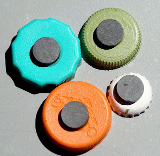 iLoveToCreate Blog: Kids Create: Recycled Lid Photo Magnets!