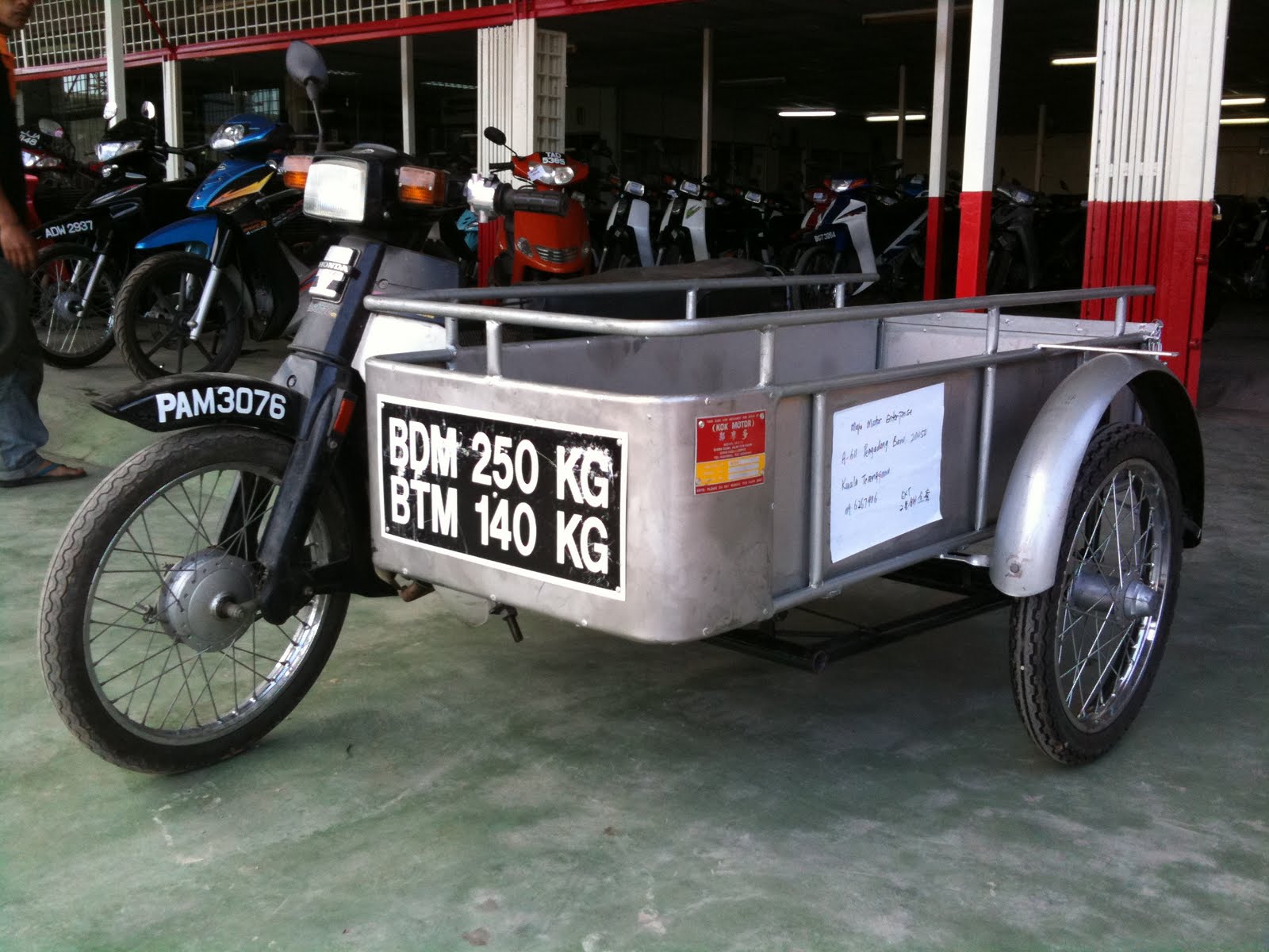 Naza World Of Bikes Kuala Terengganu: MOTOSIKAL RODA TIGA