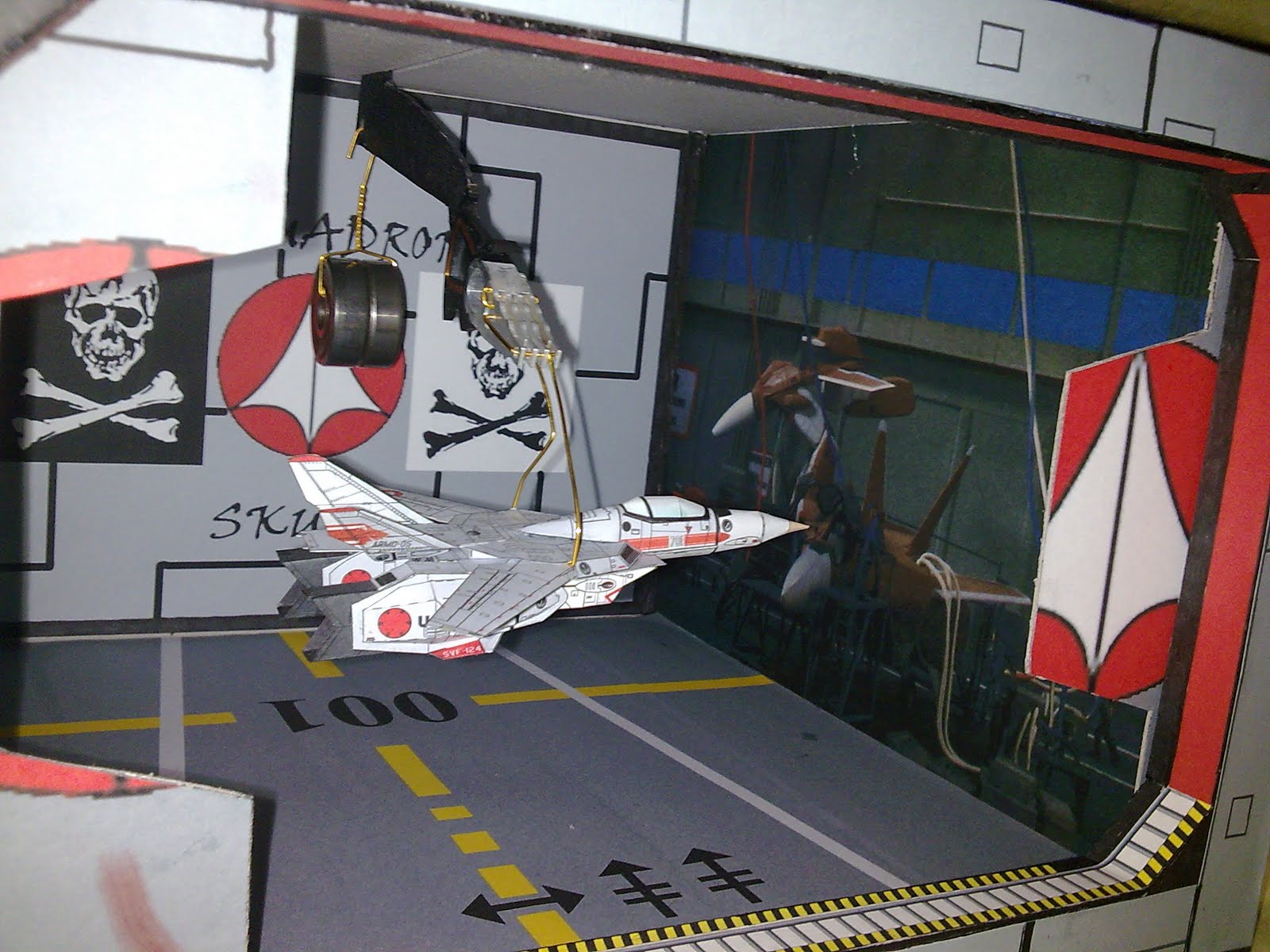 Calotuc modelos de papel: plataforma robotech