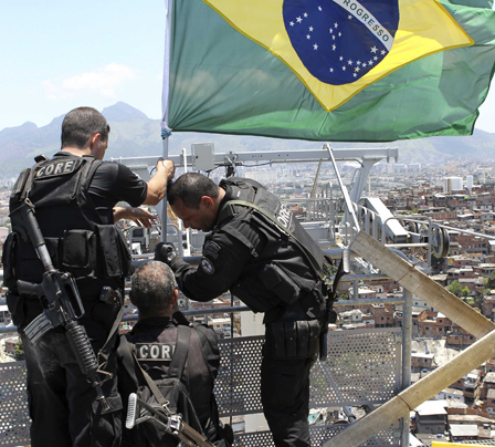 Rio de Janeiro - Complexo do Alemão - PM: Vencemos! - INTEGRAÇÃO BRASIL ...