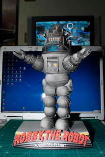Robby The Robot Papercraft