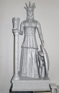 Saint Seiya: Athena Statue Papercraft | Papercraft Paradise ...