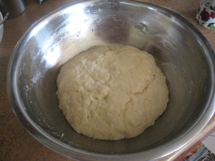 skruzdeliukai skveruose: mielinė tešla