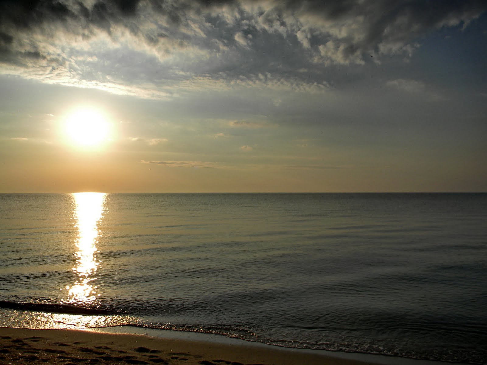 CĂLĂTORII: Răsărit de soare în Olympic Beach