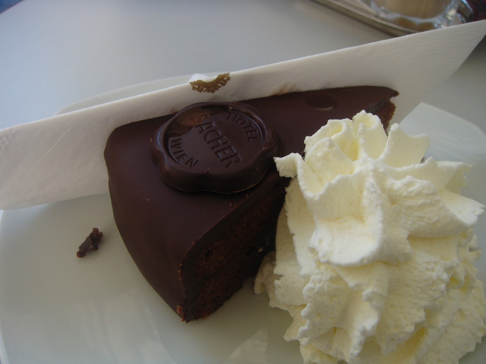 The Beauty of doing nothing : Of Vienna Coffee and Cakes.....The World ...