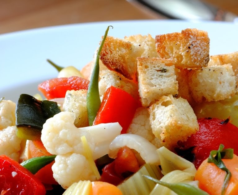 JULES FOOD...: MEGA CHUNKY VEGGIE-C SOUP