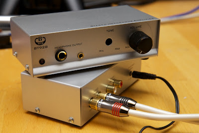 Hans Duedal - Misc: B-Tech BT928 headphone amp