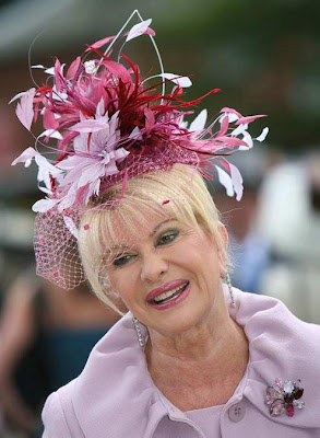 Weird Hats: Bizarre Hat Designs ~ Weird Finds