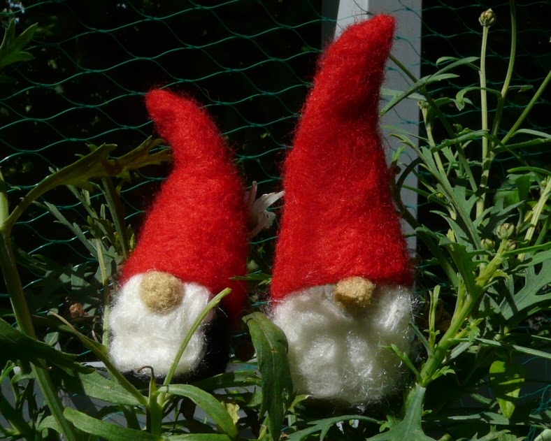 Välkommen till Zanya: Tomtenissar och jordgubbar