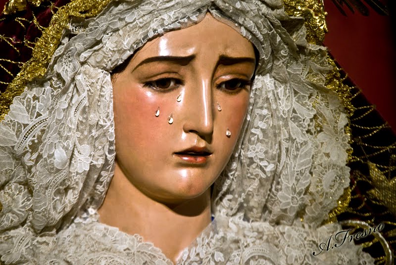 Esencias Cofrades: Besamanos de María Stma de la O Coronada (Sevilla)