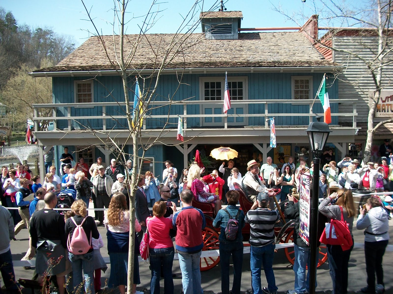 Hey where are we today: Day 61 Dollywood