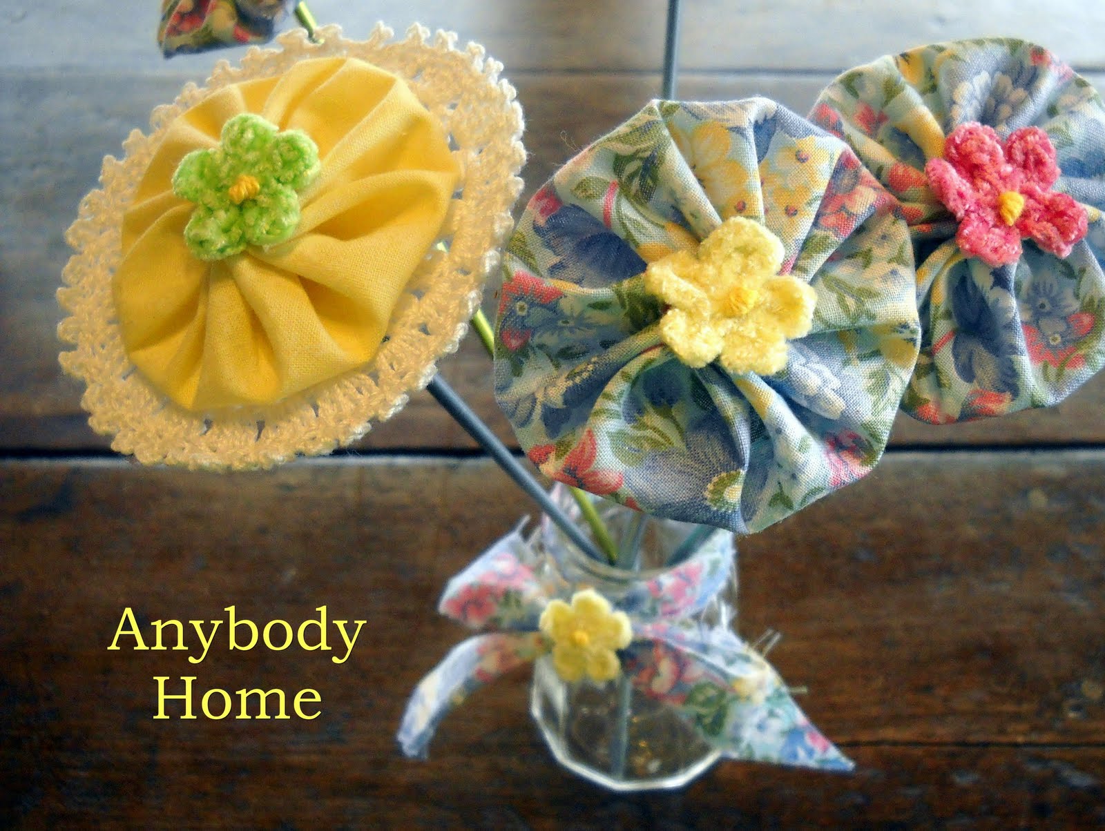 Anybody Home: Knitting Needle Yo-Yo Flower Bouquet