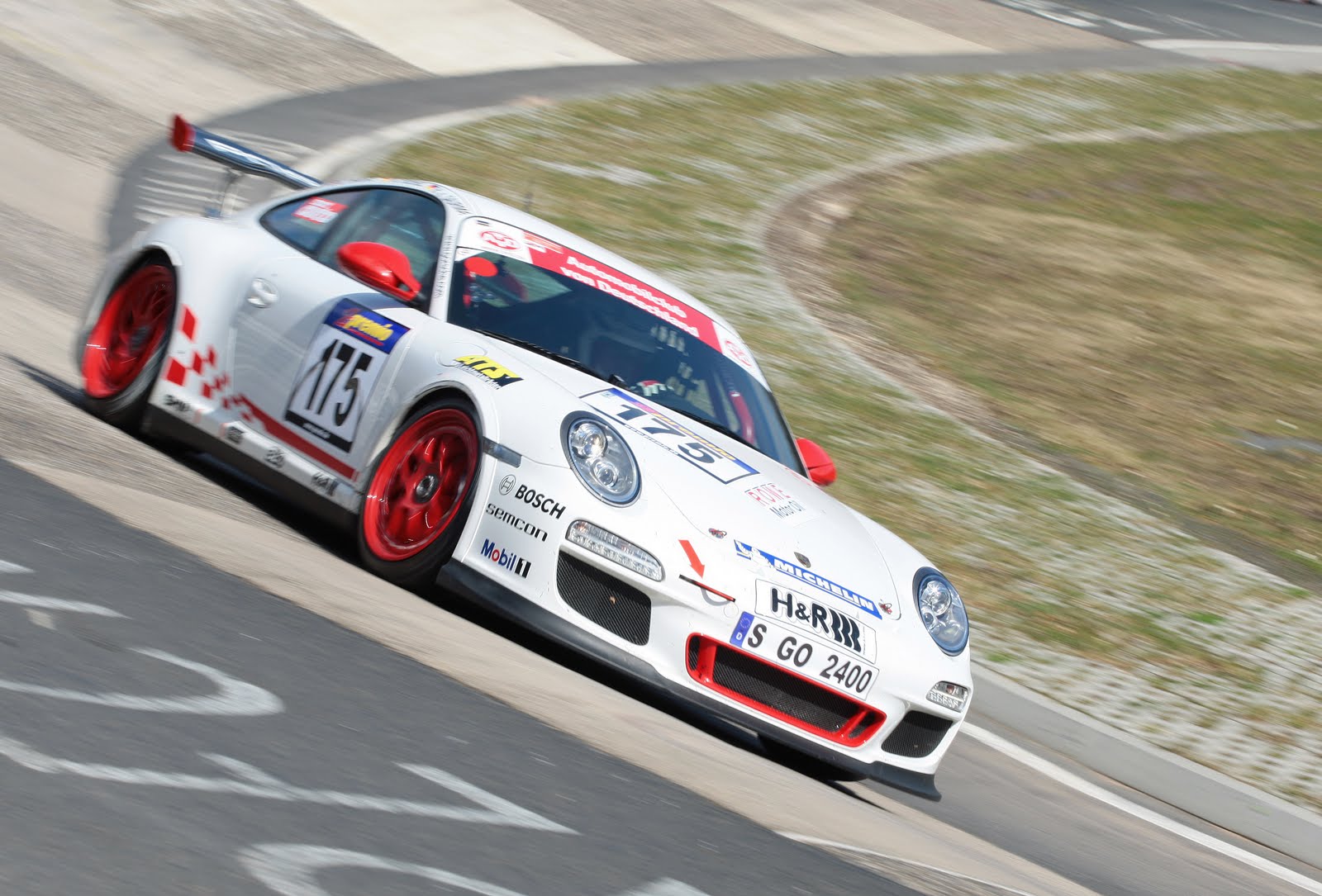 www.Thepitwall.com: Plethora of Porsches aiming for victory in the ...