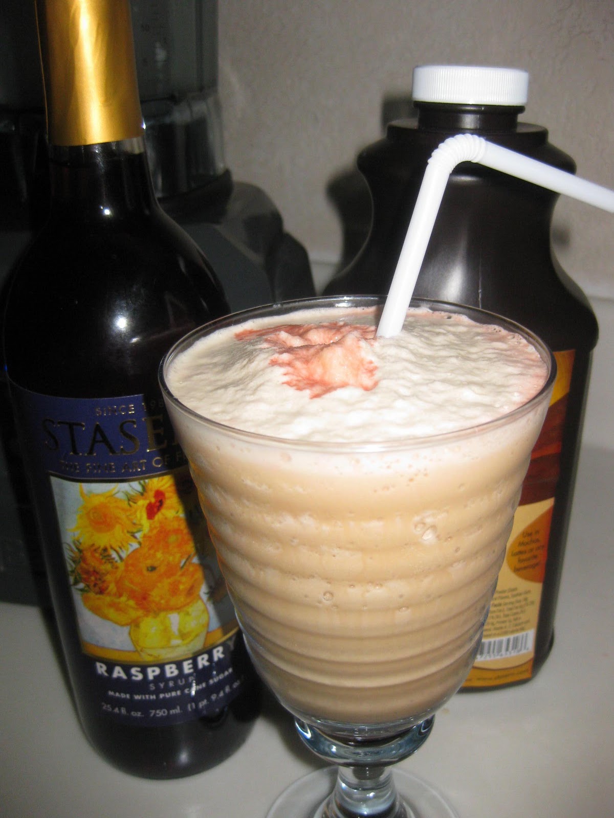 Far Skyes Enterprise: Raspberry-Mocha Frappe